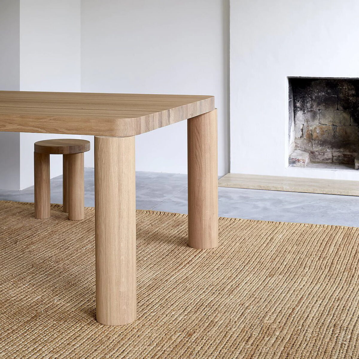 Solid Wood Rectangular Dining Tables // Our Top 9 Picks - aêtava